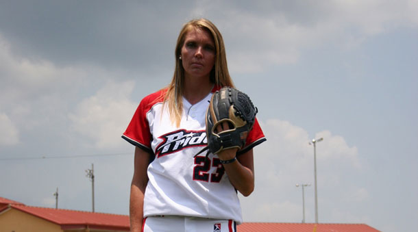 Fast Pitch: Slowed Down with Sarah Pauly & Her 2011 Season – USSSA Pride